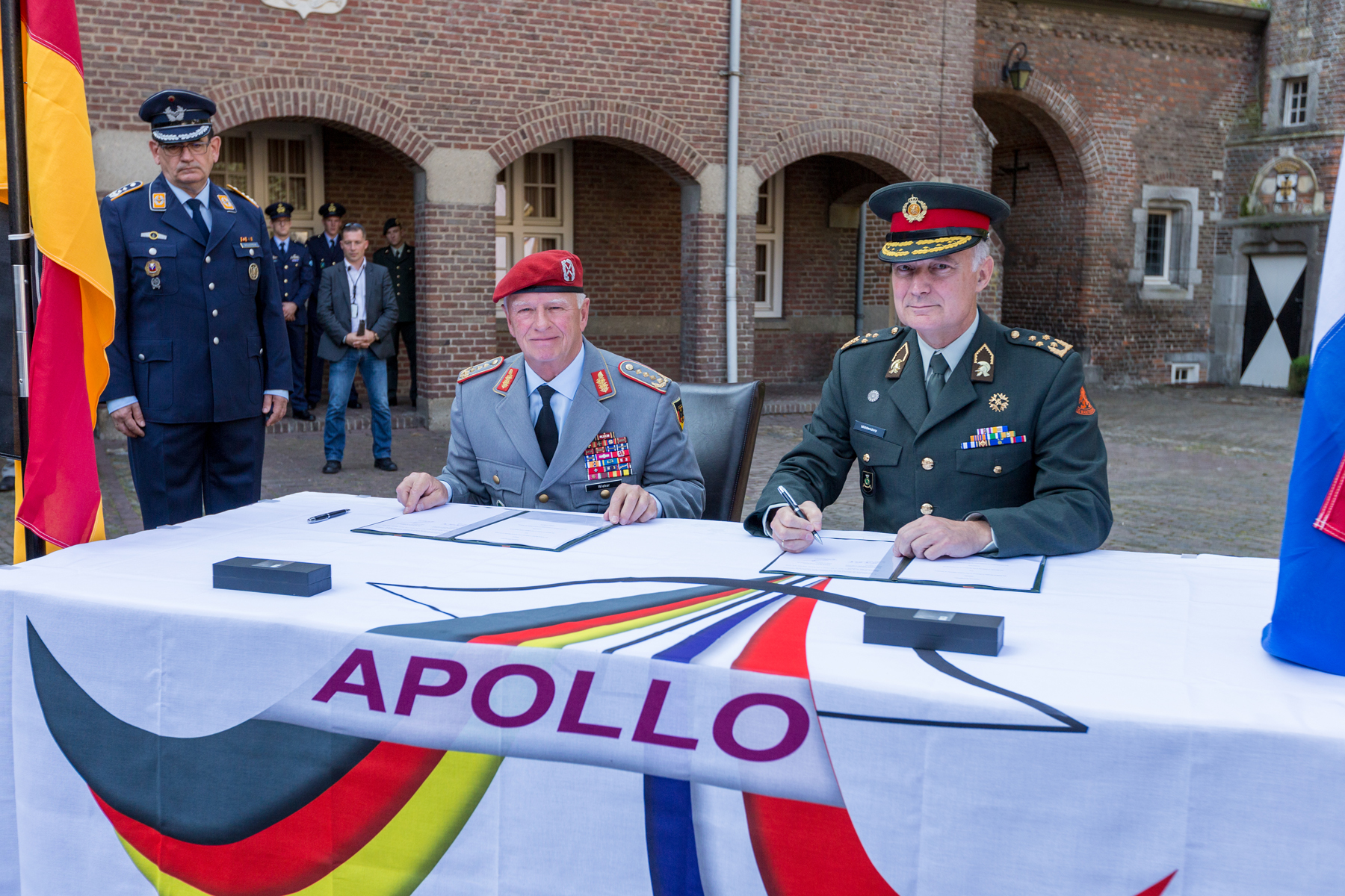 Apollo: Gemeinsame Zukunft in der bodengebundenen Luftverteidigung ...