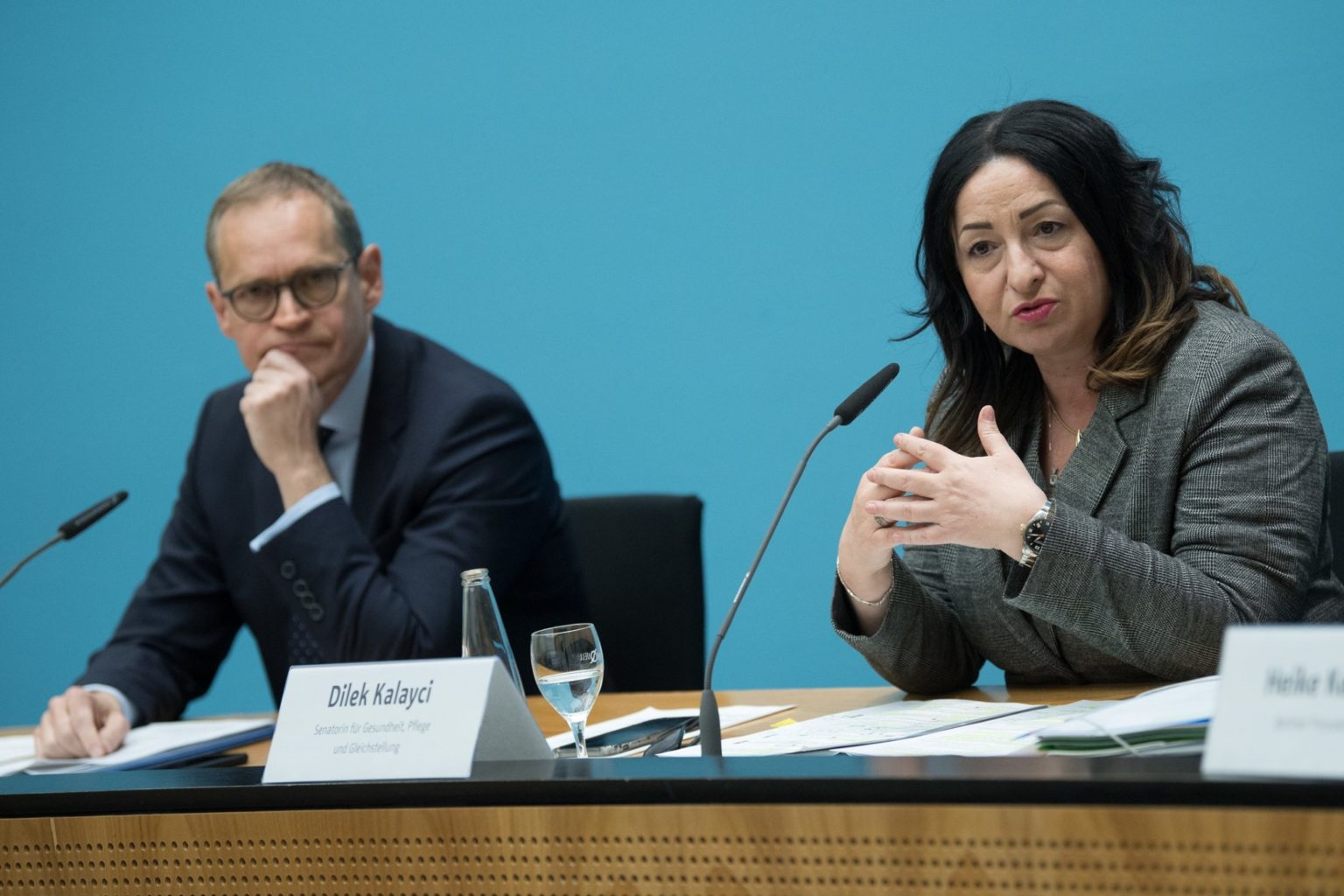 Berliner Senat beschließt Infektions-Ampel. | TP-Presseagentur Berliner Senat beschließt Infektions-Ampel. | TP-Presseagentur